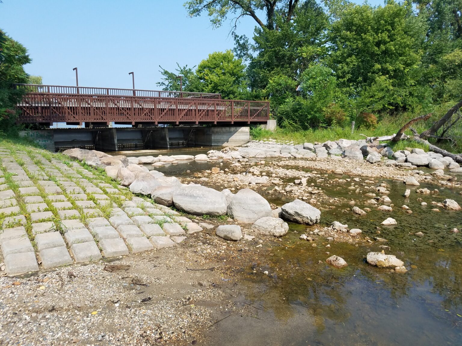 Gray’s Bay Dam Operations - Minnehaha Creek Watershed District (MCWD)